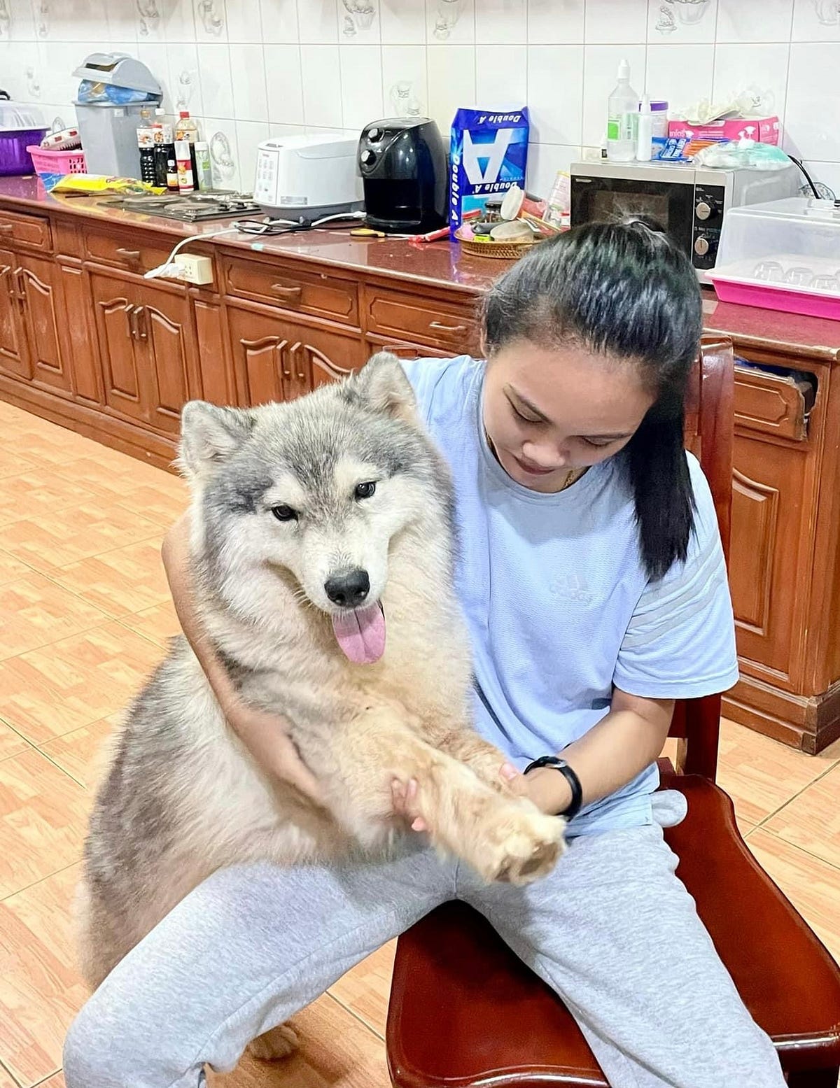 Hello everyone!Today, I’m going to talk about my best friend.Her name ...