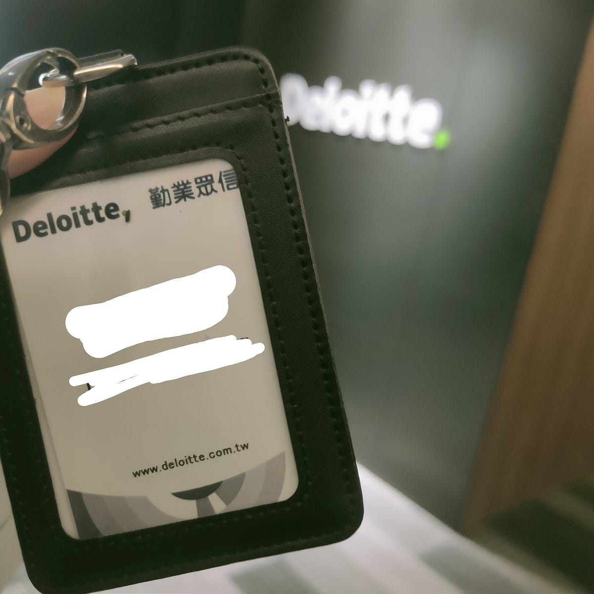 Deloitte SAP Consultant Intern 分享 - Blooming with huahua - Medium