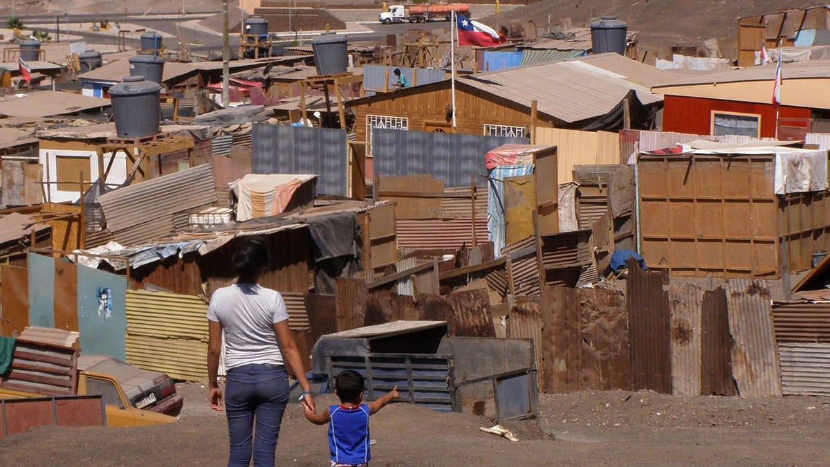 Stratification of the Society in Chile: division by classes and origin ...