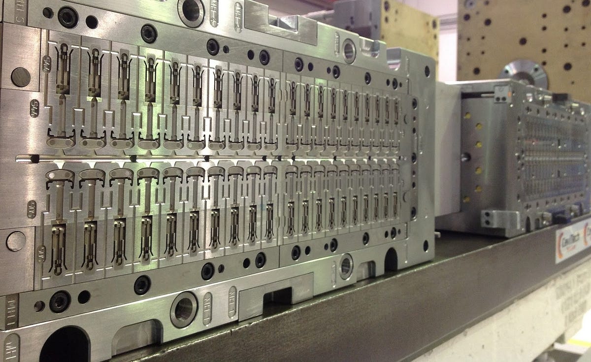 Plastic Injection Machine and its functions | by Moulds Asia | Medium