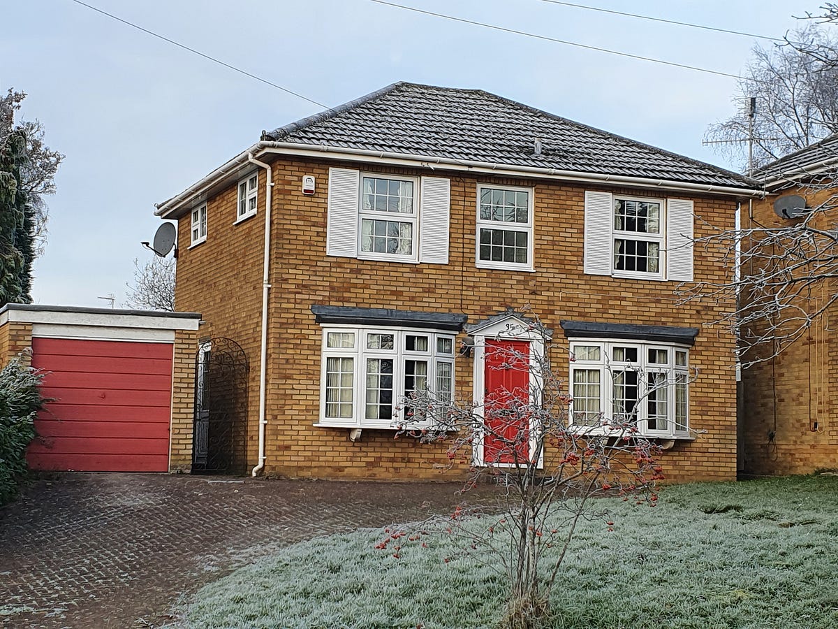 How to sell a house in the UK - a no BS guide | by Alan T | Medium