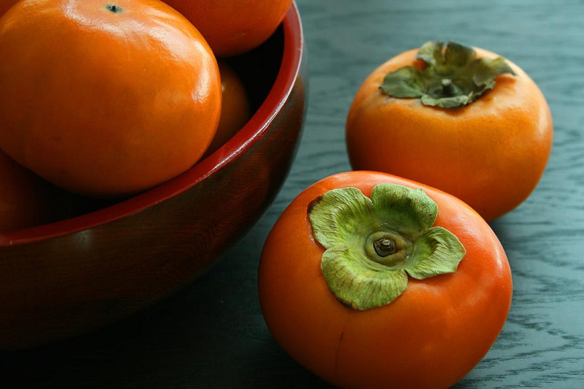 🍂 Persimmon (Kaki)— Japan’s Autumn Jewel of Flavor and Culture | by ...