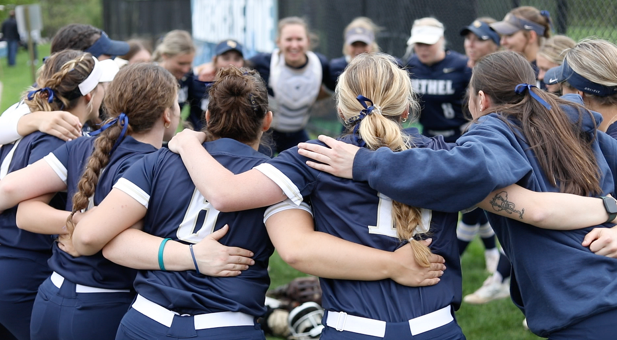 ‘Good chaos’. The Royals softball team says culture… | by Aaron Heckmann | ROYAL REPORT | Medium