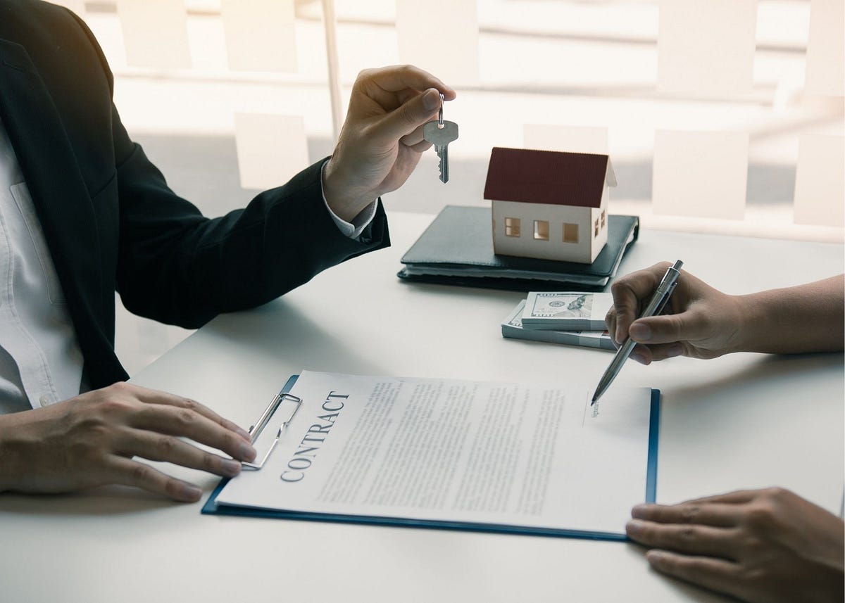 What to Expect When Buying a Home in 2021 | by Roxanne Hale | Arthouse ...