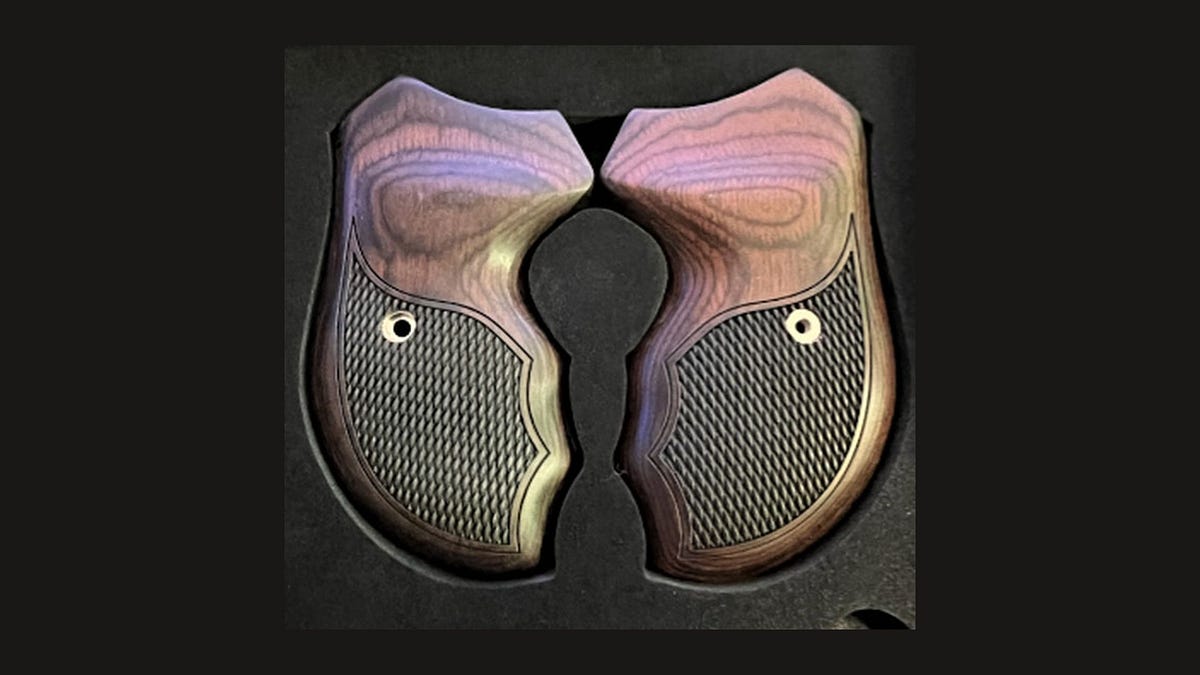 What Makes Grips for Ruger’s New Model Blackhawk Suitable for All Skill ...