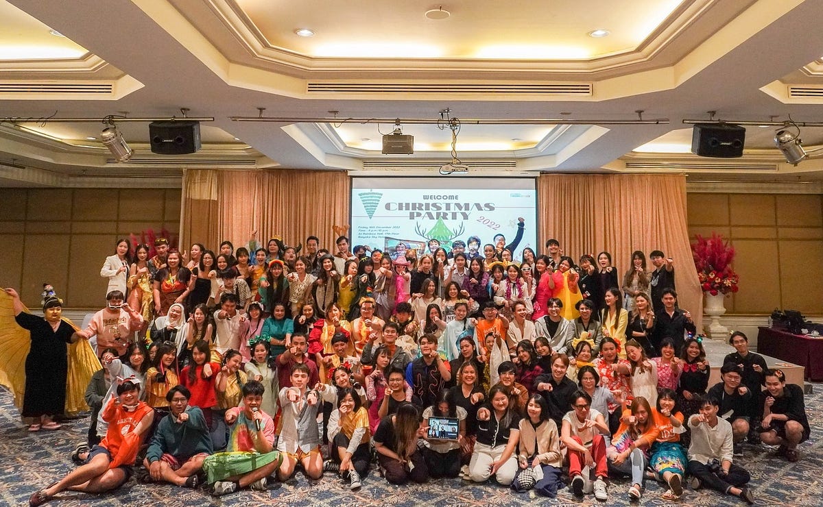 ทีม Sales เหล่า Globies ตัวแม่กับ Globish Christmas Party 2022! | by Poom Dantas ...