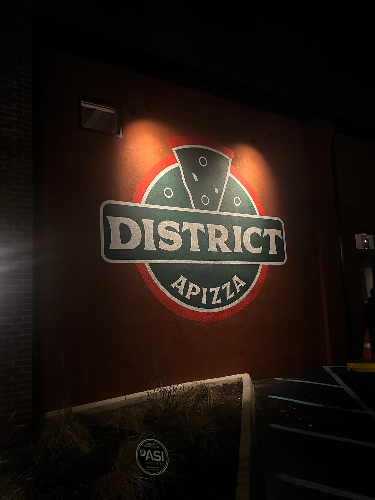 District Apizza brings New Haven to Norfolk | by Commodore Chronicle ...