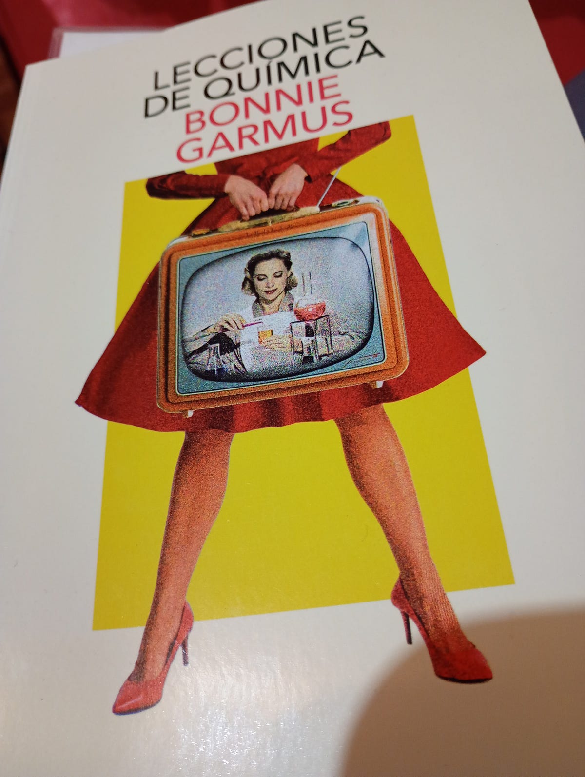 Lecciones de química. Me gustan los libros que sirven de… | by Reyes ...