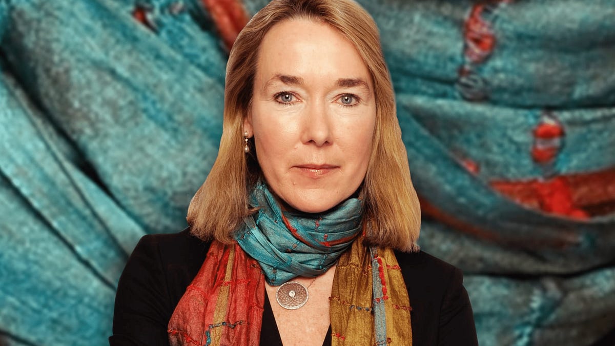 Leslie Cockburn exposes American involvement with terrorist group Khmer ...