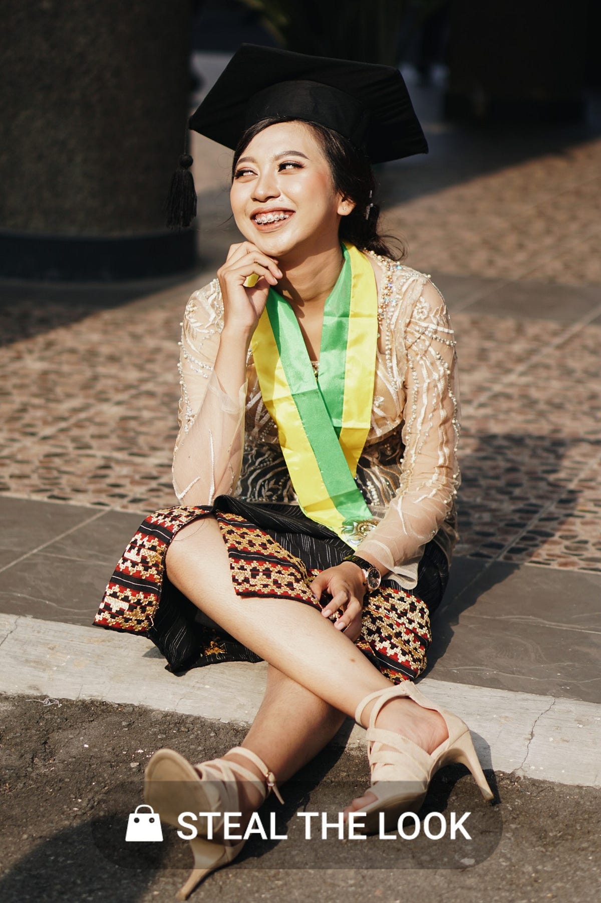 Style Inspiration: Graduation Look yang Indonesia banget ! — Part 1 ...