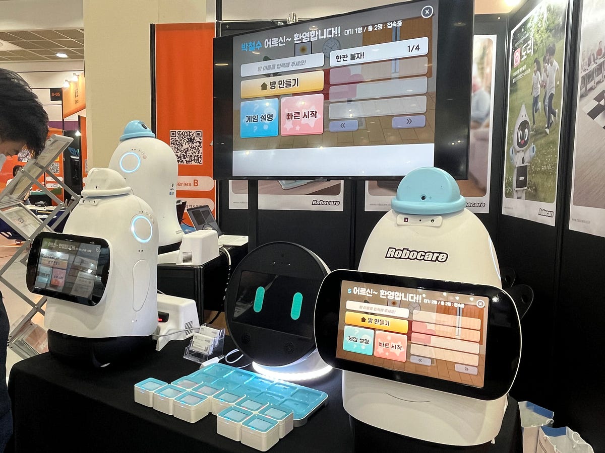 Insights on Robot Interaction Design — Ep.2 Social Robots for Elderlies ...