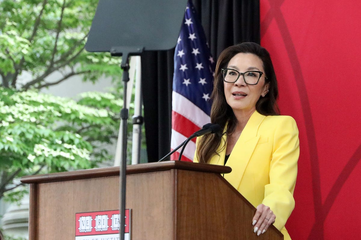 The 3 Lessons From Michelle Yeoh’s Address to the Harvard Class of 2023 ...