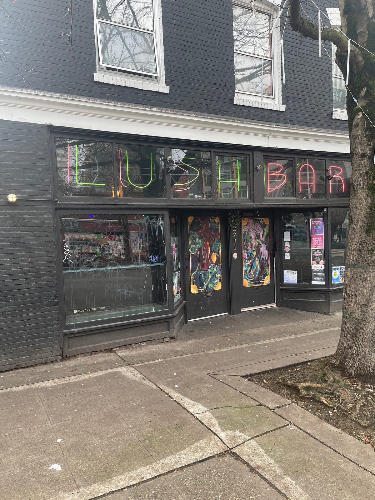A Review of Lush Bar: A Culinary and Social Gem in Seattle’s Belltown ...