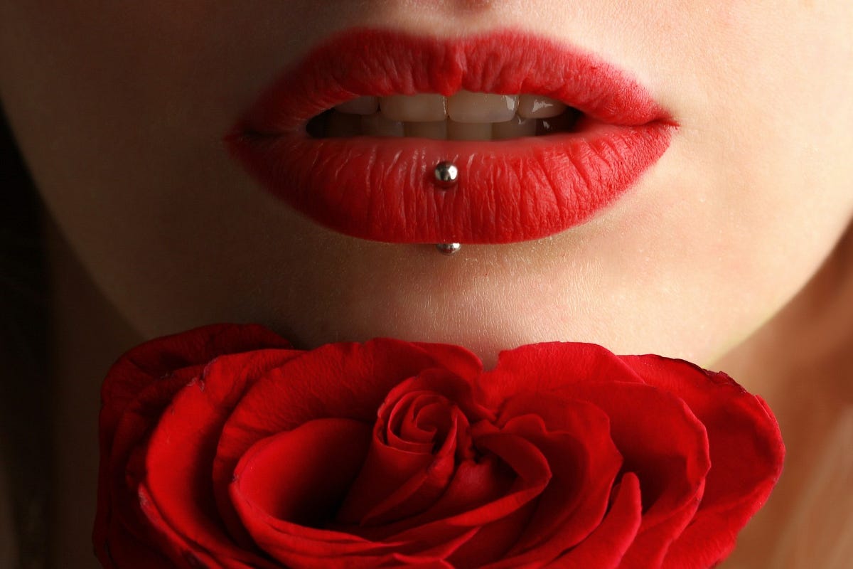 The Ultimate Guide to Labret Piercings: Everything You Need to Know ...