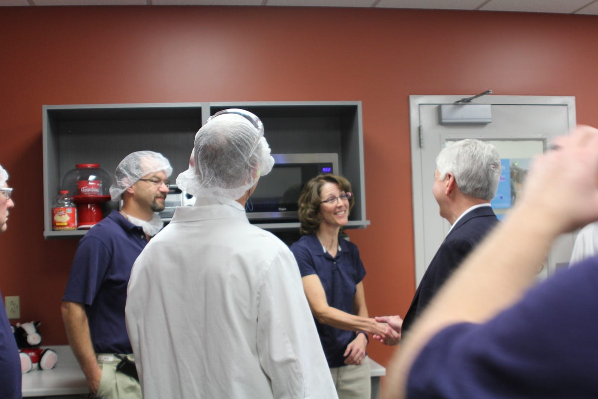 Moo-ving Michigan Forward: Governor Snyder’s visit to the Dairy Farmers ...