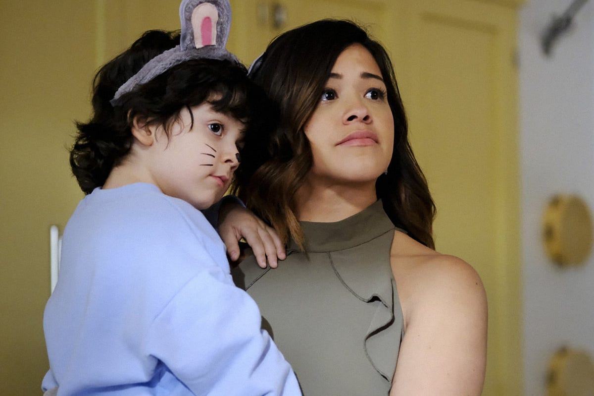 The CW prepara spin-offs de ‘Jane the Virgin’ y ‘Riverdale’ | by Álvaro Onieva | Fuera de Series ...