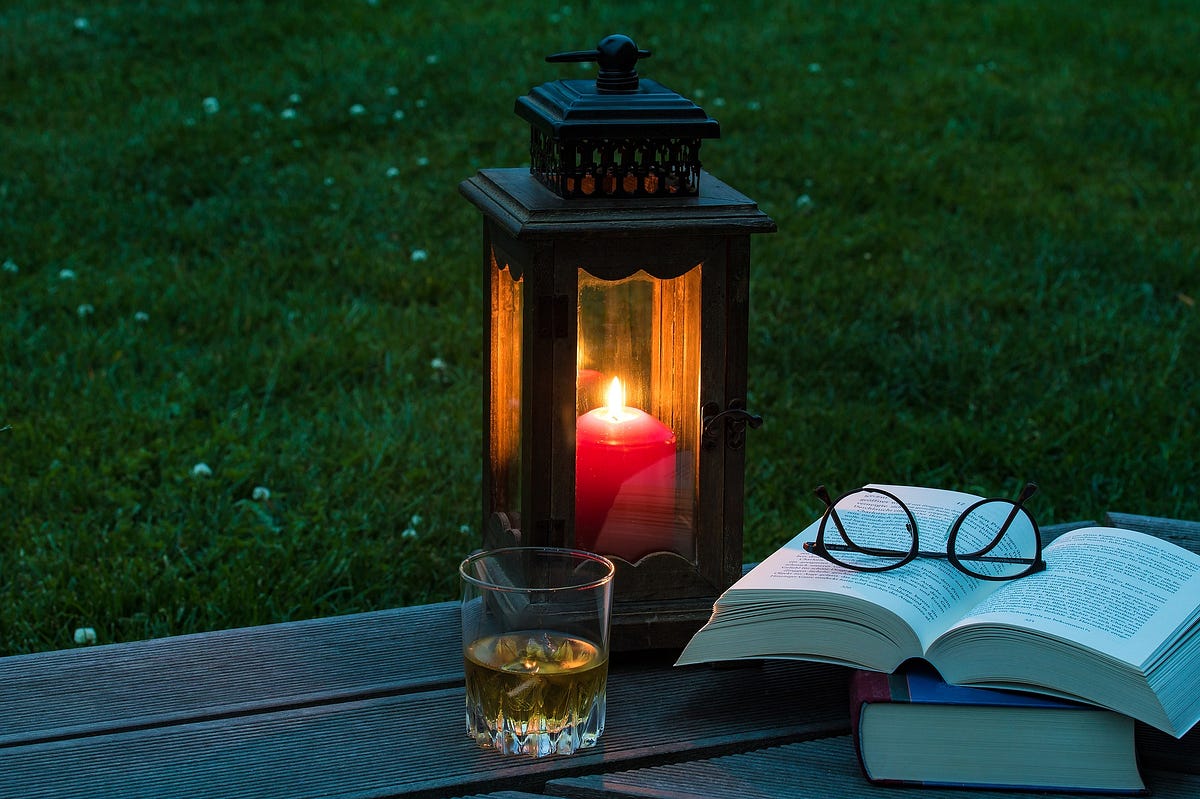 Why Reading Bad Books May Be Worth Your Time | by Dakota Duncan | Words ...