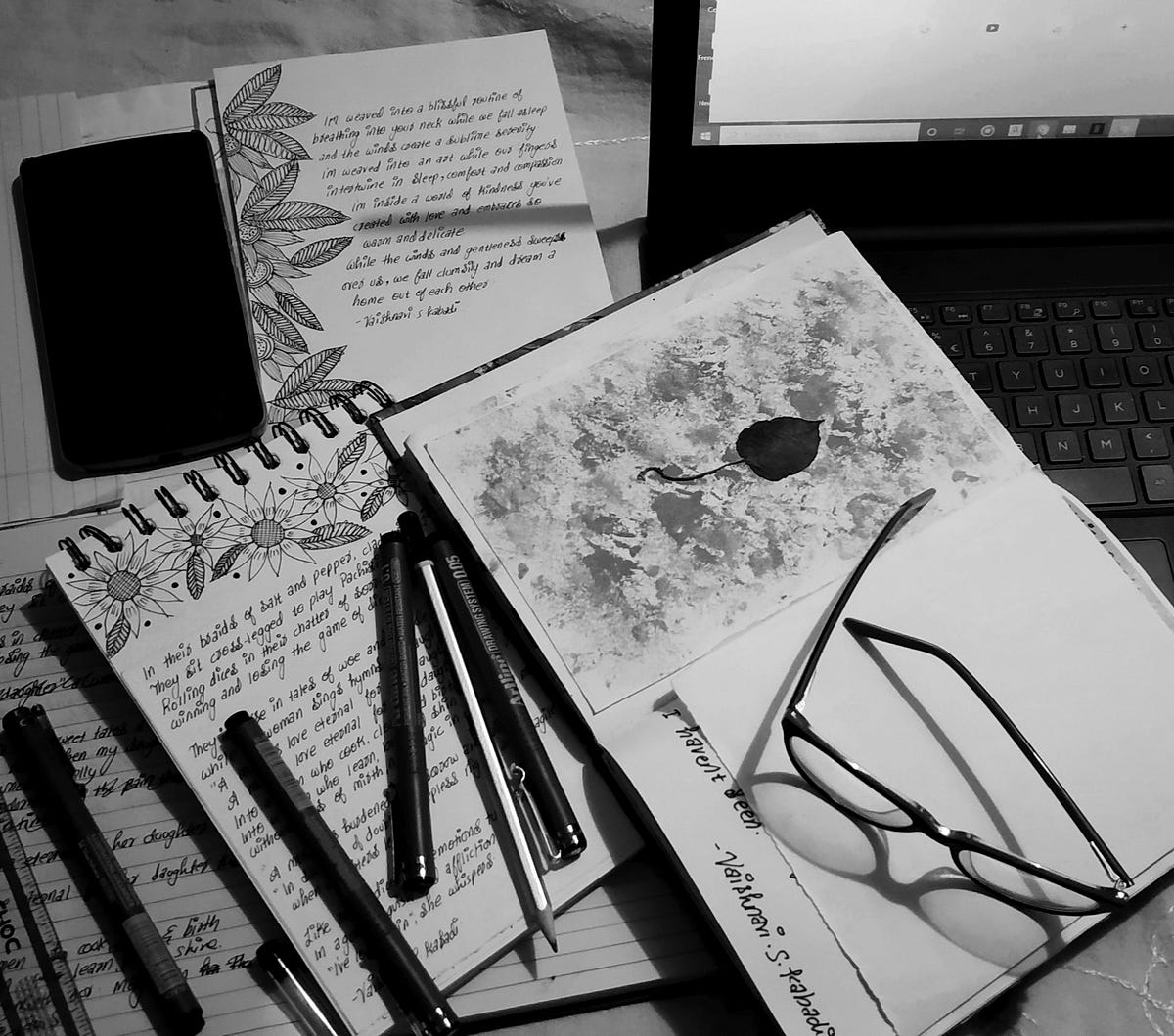 Problems Women Writers Face in India | by Vaishnavi Kabadi | Medium