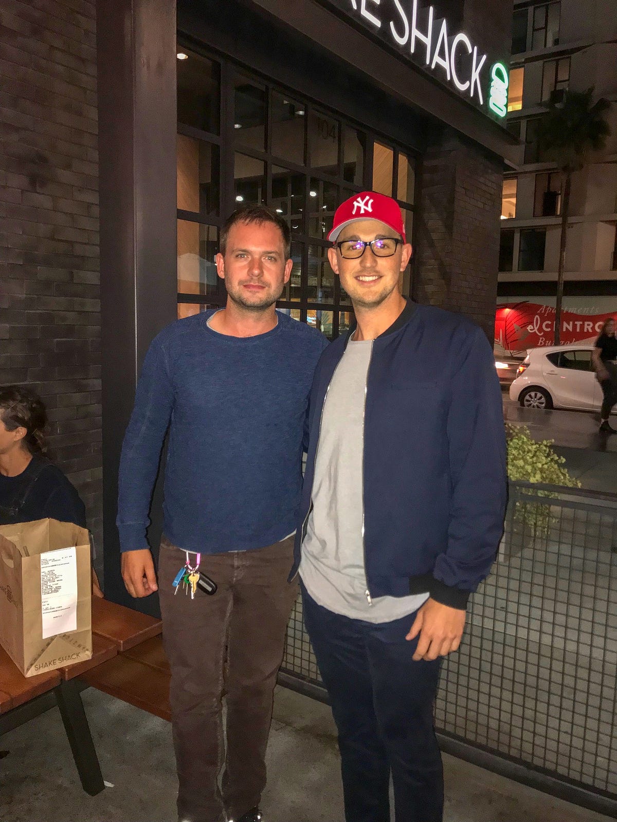 🌟 Picture this: I’m sitting at Shake Shack in Hollywood. Who walks in ...