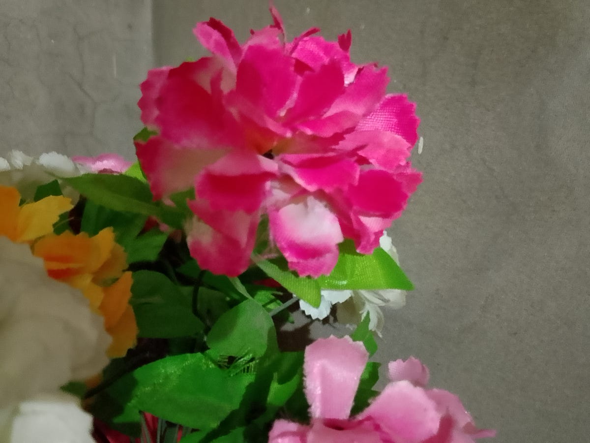 The Enduring Appeal of Plastic Flowers: A Modern Twist on Nature’s ...