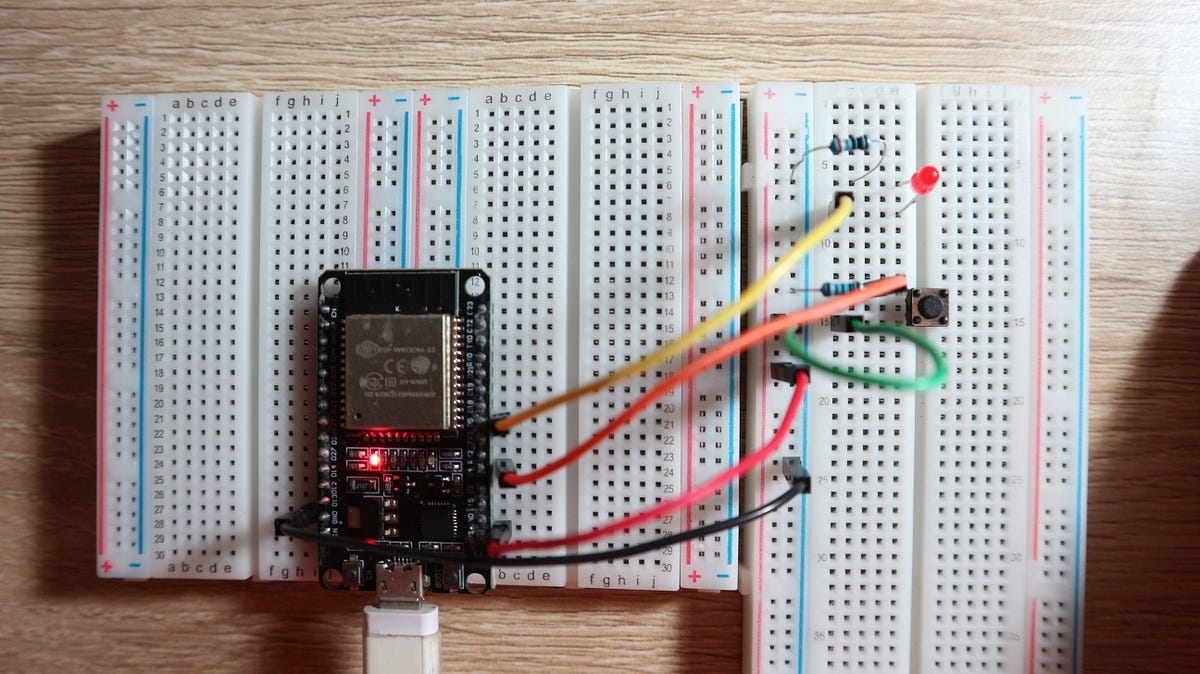 ESP32 Challenge #2: Digital Inputs and Digital Outputs (+ Analog Output Using PWM Generator ...