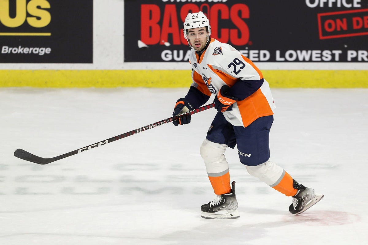 Top 25 Chicago Blackhawks Prospects: Gavin Hayes shows up at #23 | Medium