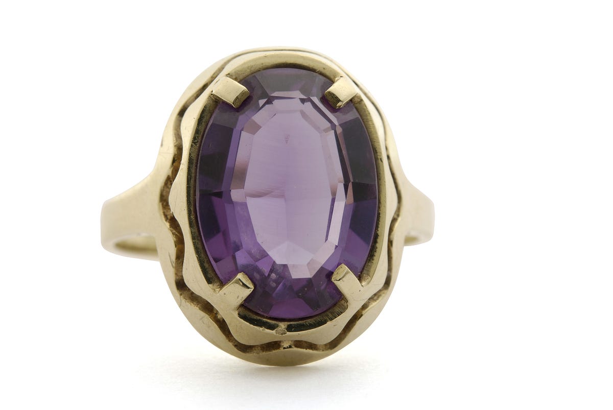 A Guide to Choosing Alexandrite for Your Wife’s Birthday | by Sam ...
