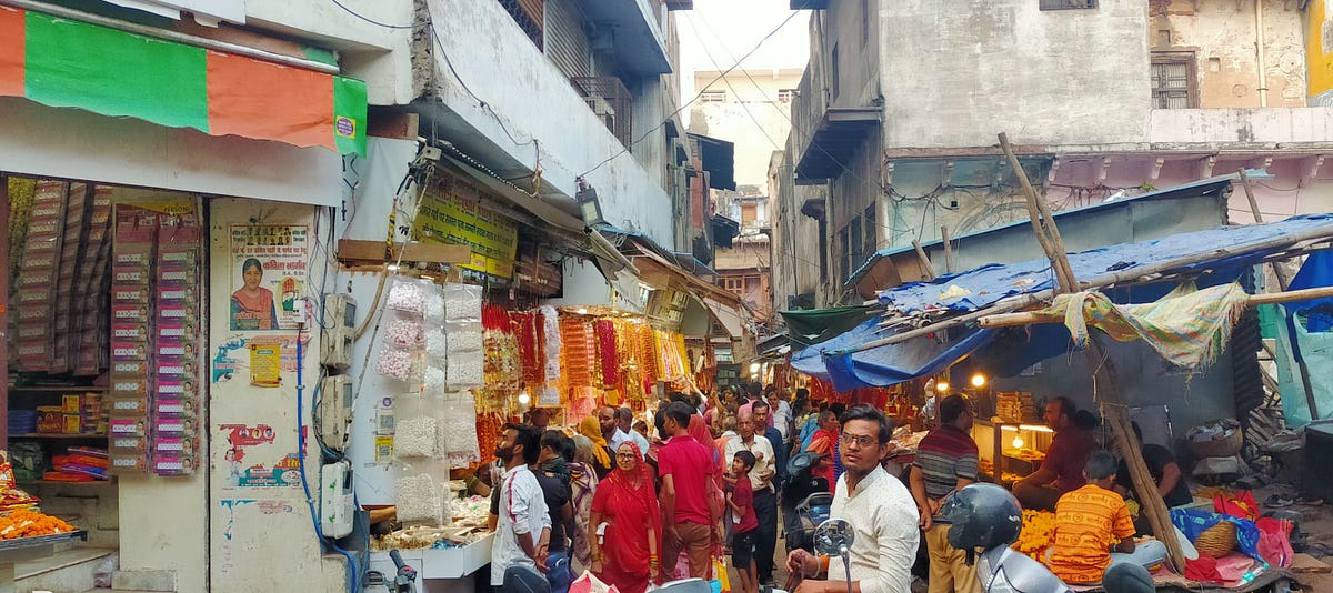 A Self-Guided Tour of Agra: Exploring the Taj Mahal, Agra Fort, and Old ...