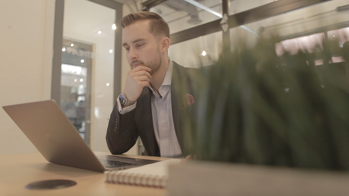 The Goldfish Pitch. Engage your Audience with Compelling… | by Joey ...