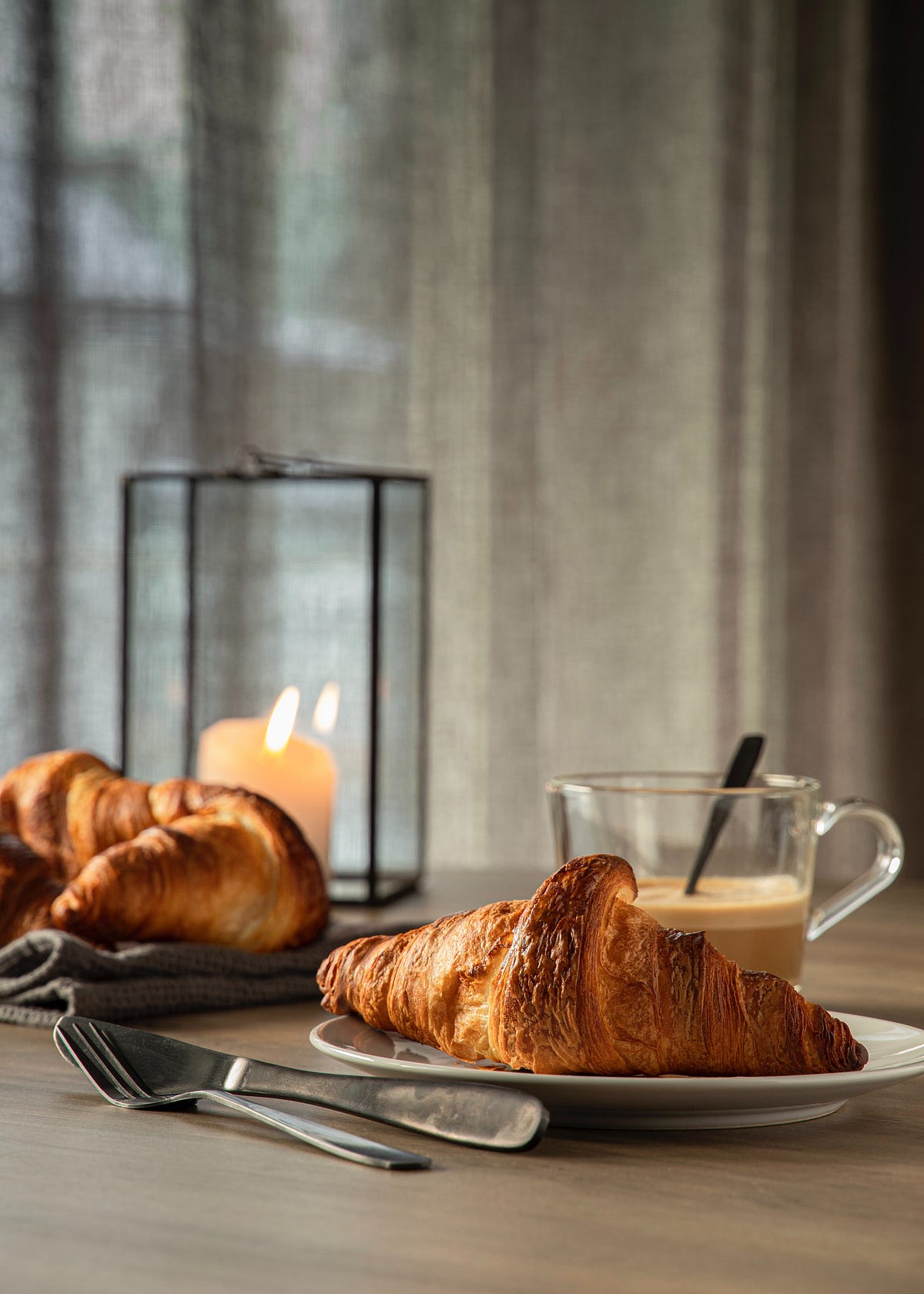 Un croissant, s’il vous plaît | Language Hub