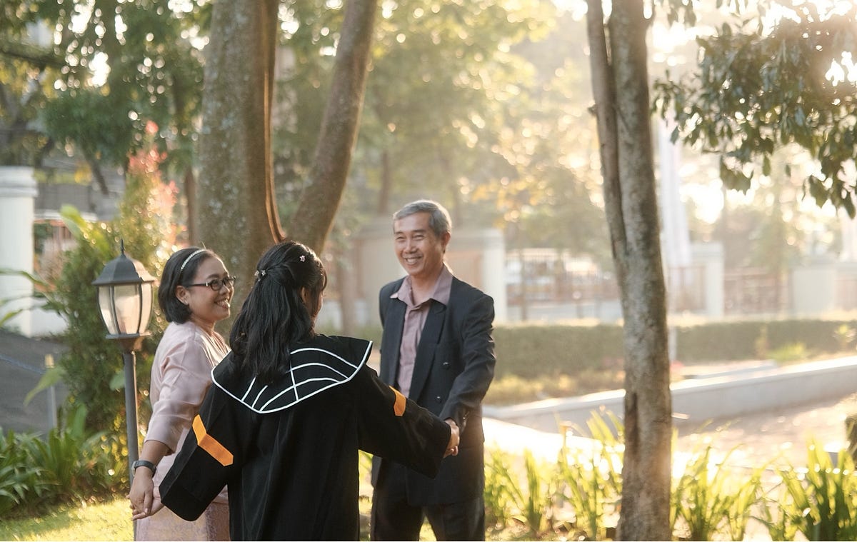 Tentang Rumah untuk Pulang, dan Memulai Segalanya | by Ajeng Ra | Medium