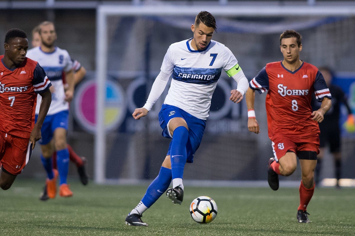 Quantum Computing: A Soccer Analogy | by Tom Wong | Medium