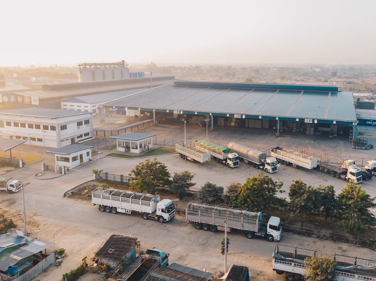 Jenis Mobil Logistik Yang Bisa Kamu Sewa! | by Car Rental | Nov, 2023 ...