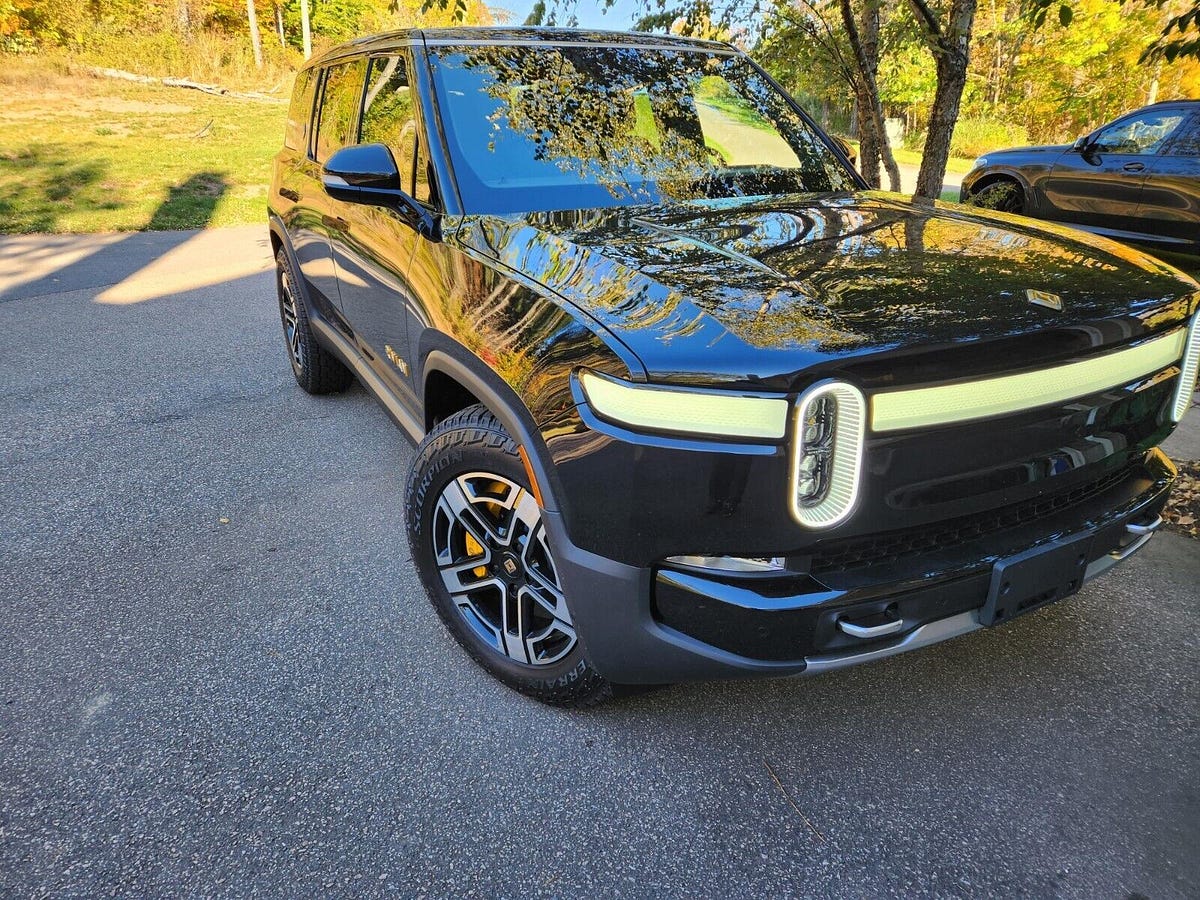 FOR SALE! 2023 Rivian R1S AWD Adventure, QUAD MOTOR, LARGE PACK, Off ...