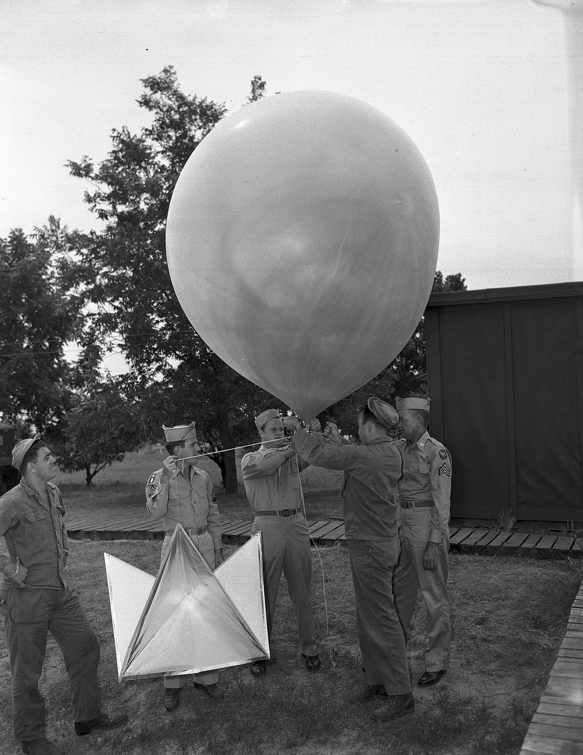 Roswell’s Roswell: The Town That Keeps Milking a Crashed Weather ...