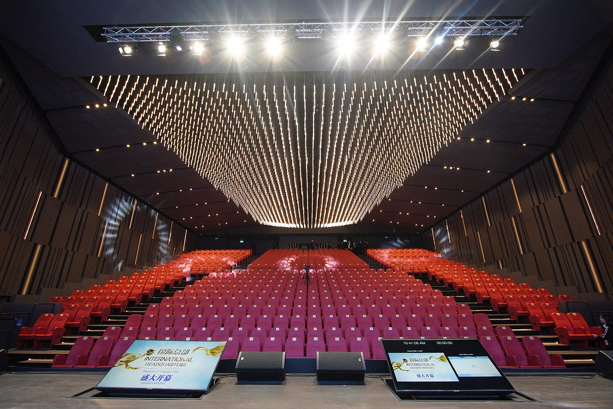 RIWAY Singapore Headquarters Hall: A Luxurious Venue for Unforgettable Events | by JAY CHUA | Medium