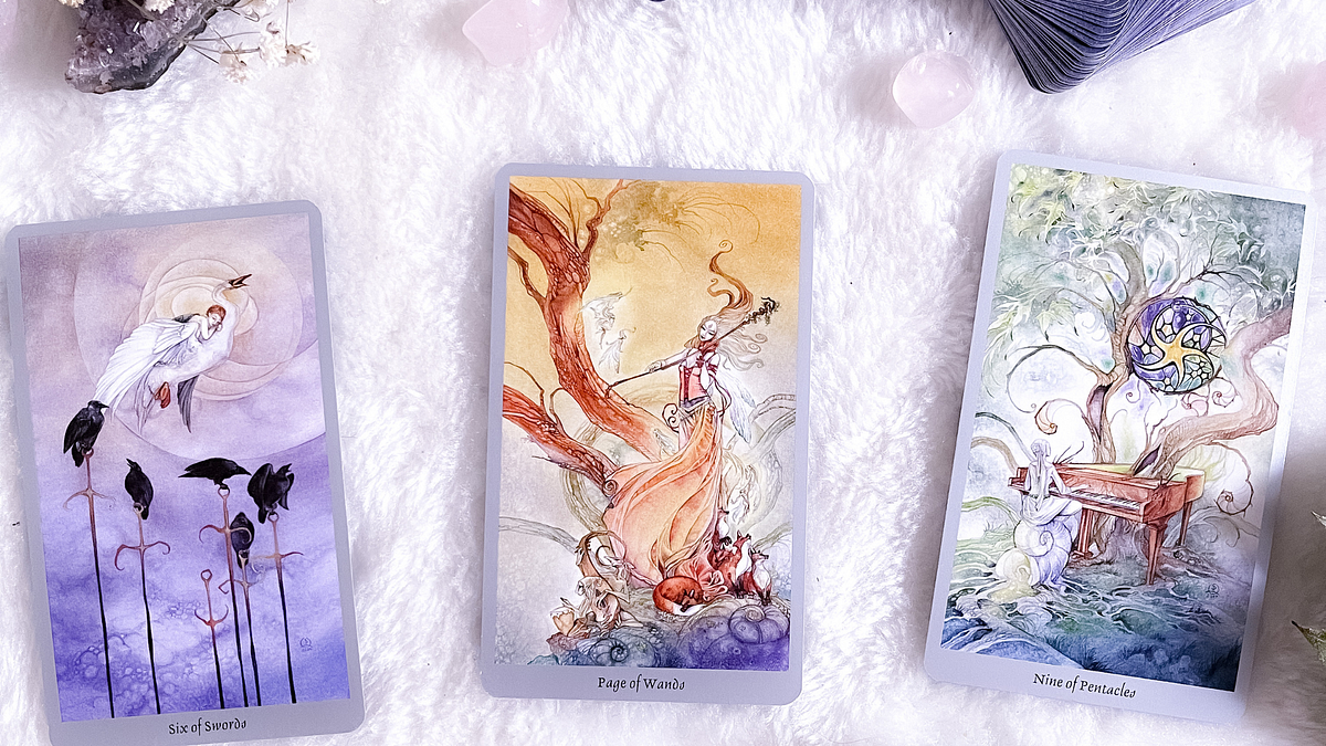 Unlocking Personal Growth with Tarot: A Journey to Self-Reflection and ...