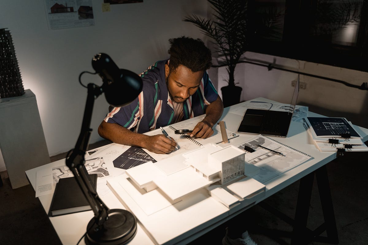 Who Writes Better You🤓 Or AI🤖: AI Writing vs Traditional Writing Which ...