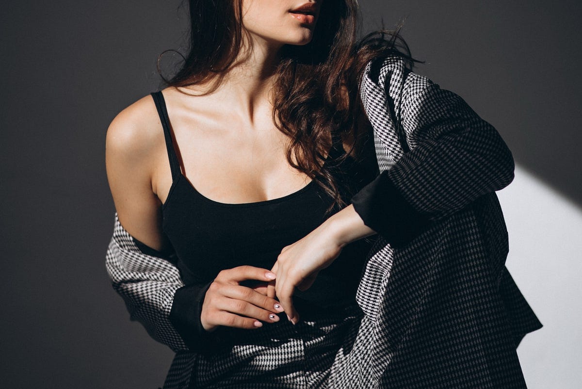 She Texted Me After a Bad Day at Work and I Gave Her Something Much Better to Think About | by ...