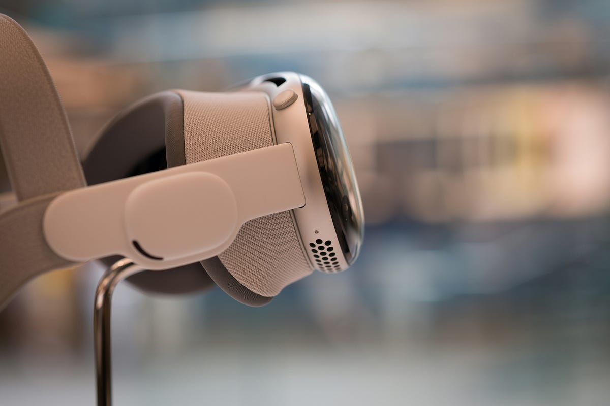 Pico 4 Ultra is Here! The Best Alternative to Apple? | by Jacky | Medium