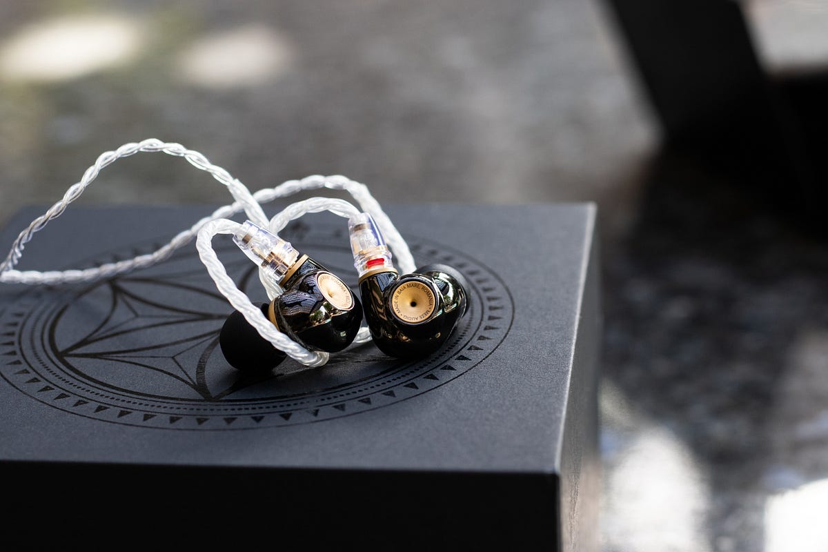 Meze Advar Long Term Review: True Craftsmanship | by Aaron | Resonance ...