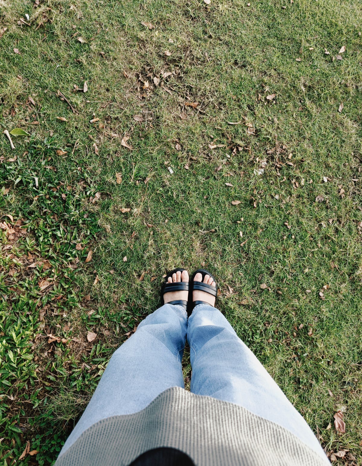 Saya sendiri lagi. - Yang Benar Adalah Saya - Medium
