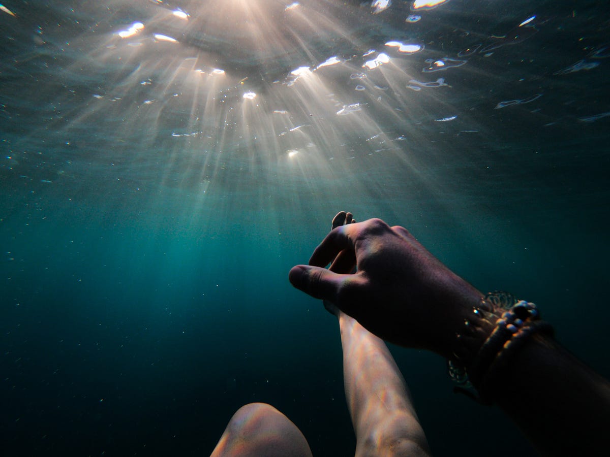 Drowning. Poetry | by Florence Wanjiku | Loose Words | Medium