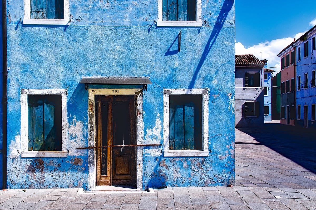 Humanity’s Housing Future: Five Families to One House With Four Empty ...