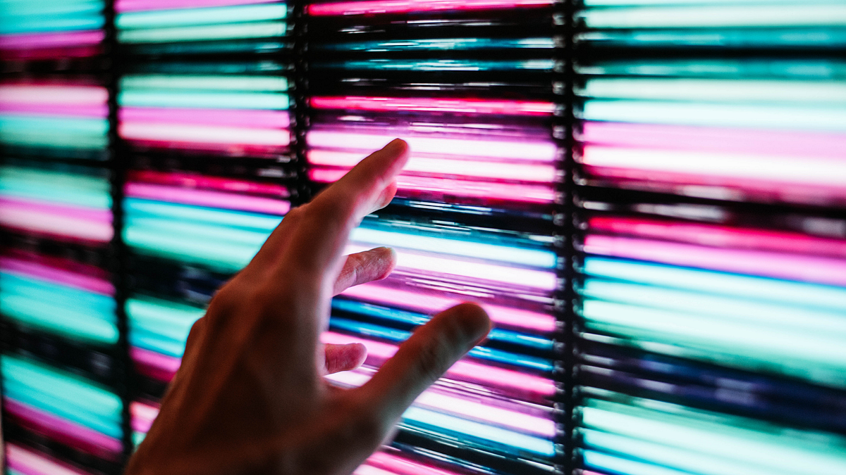 How GB Lights is mitigating the risk of supply | Abundance Blog