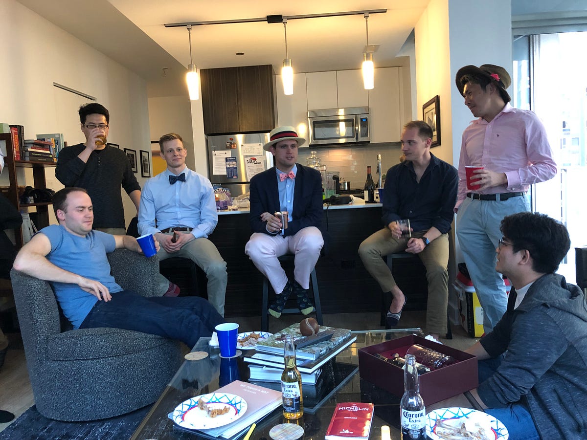 ケンタッキーダービー. 今週末の5/4に、アメリカではケンタッキーダービーという伝統的な競馬大会が行われ… | by Hiro M | Medium