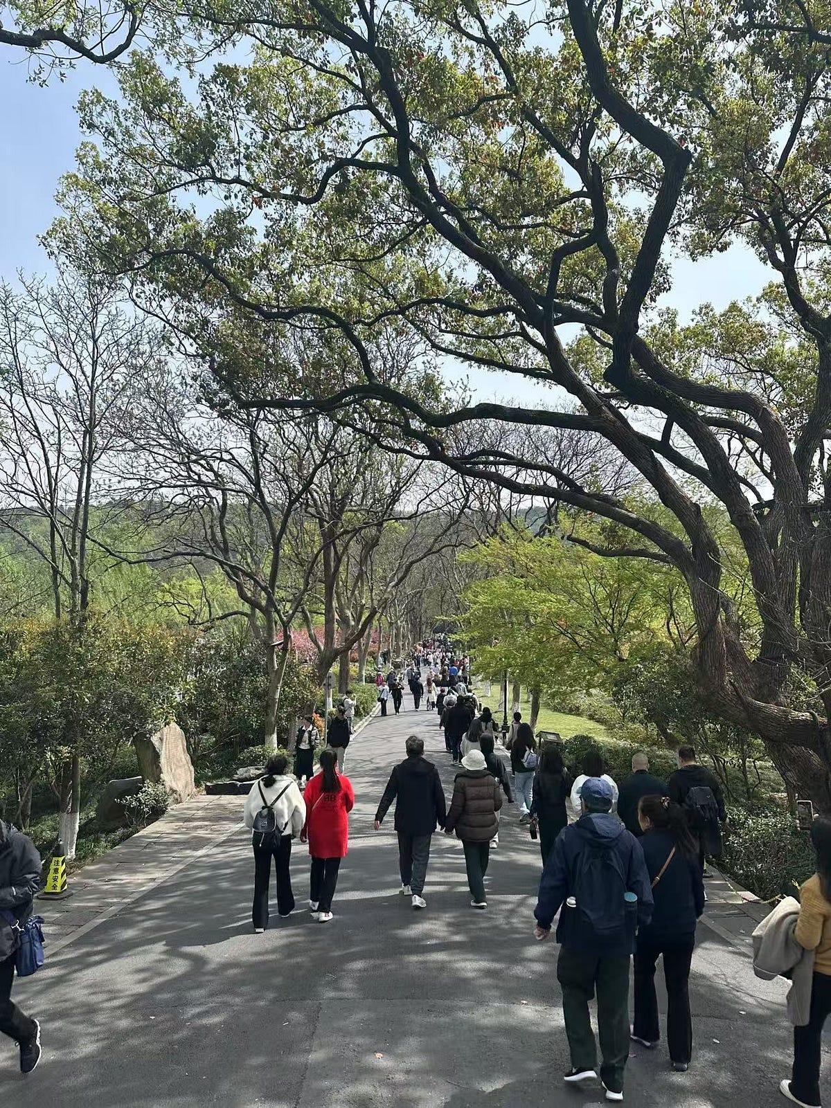 Travelogue: The Forever-Mayor of Hangzhou | by Paul Dotta | Sep, 2025 | Medium