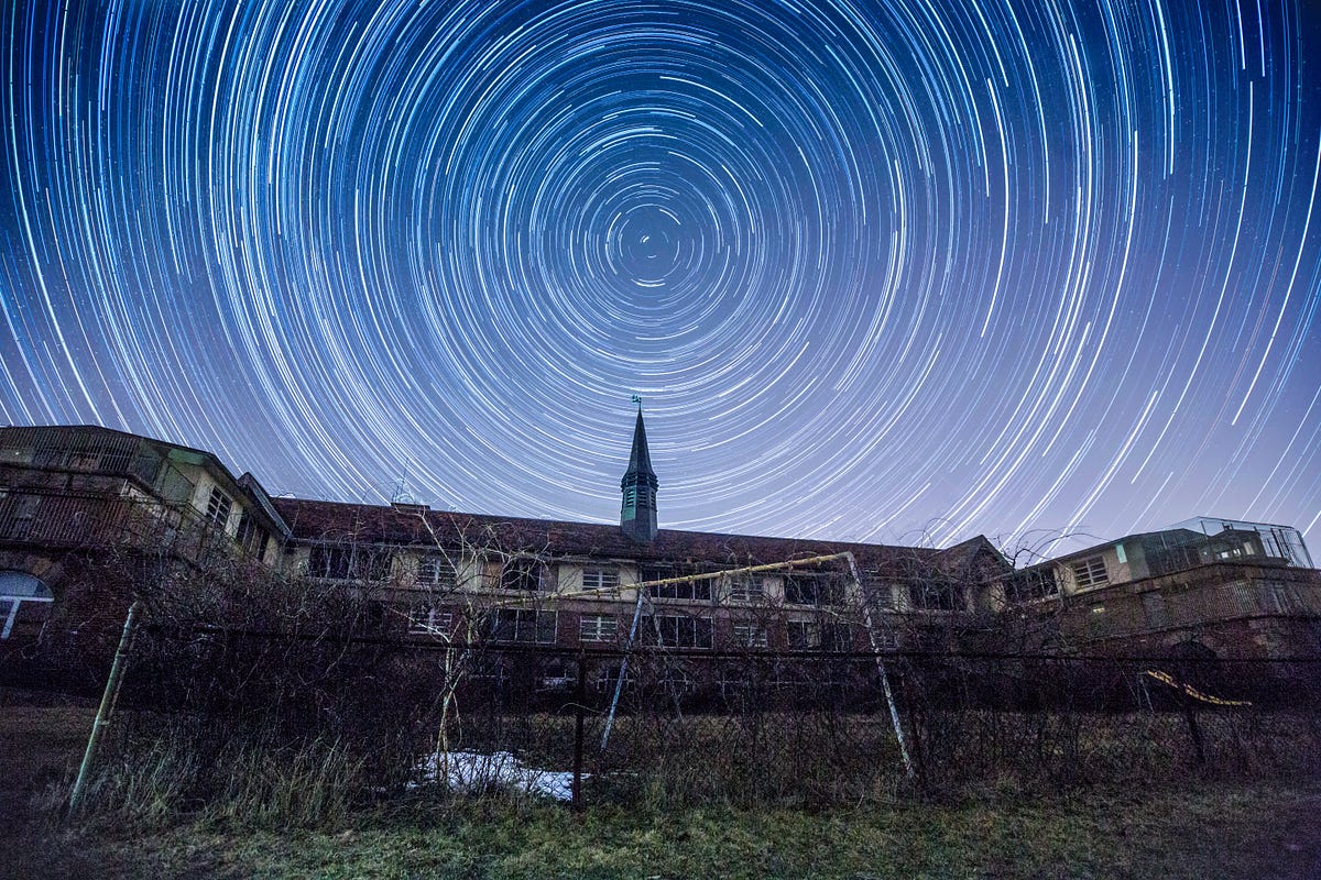 Le scie delle stelle. Se la Terra è piatta come alcuni… | by Michele ...