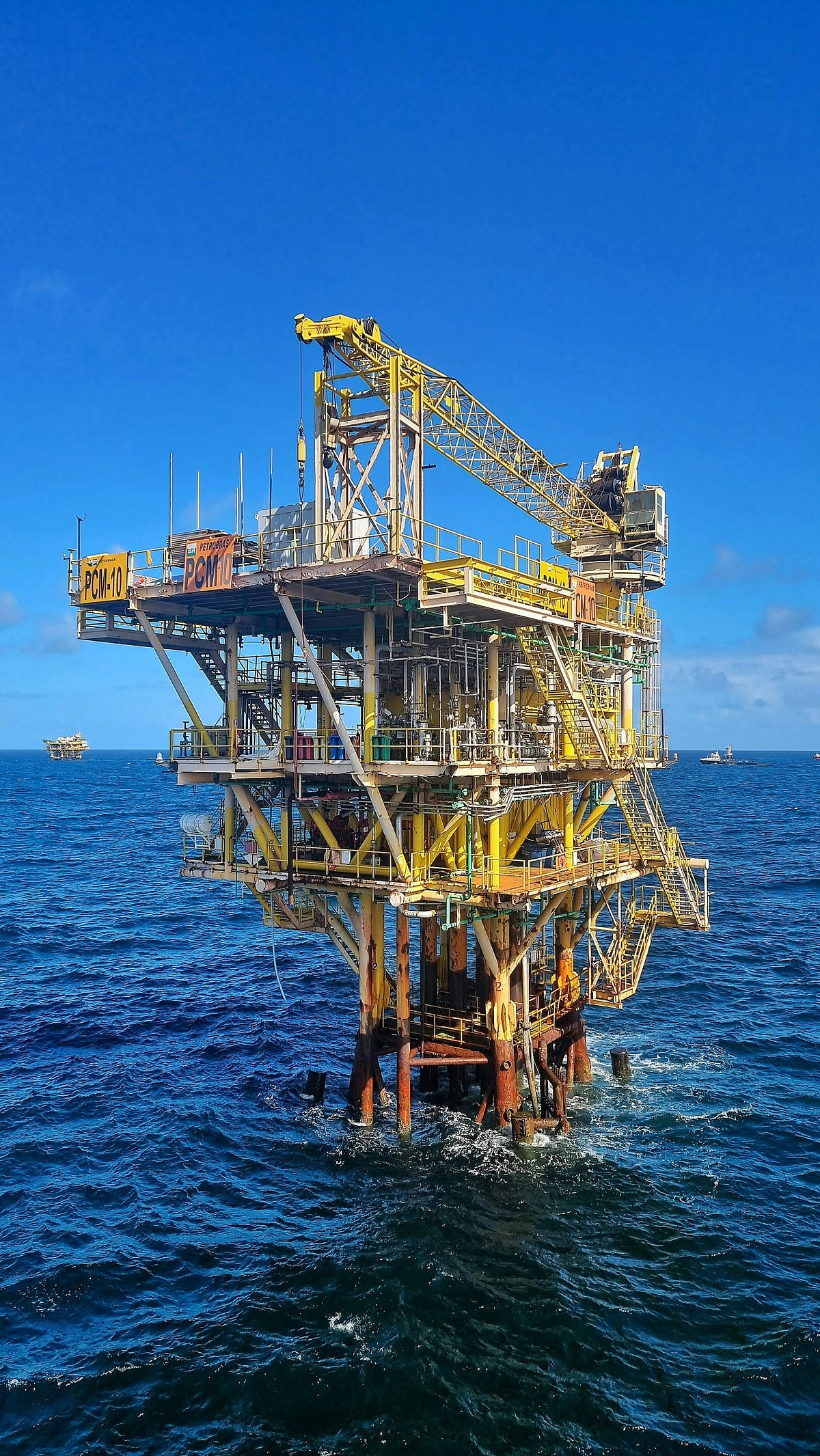 How Do Structures Survive the Ocean? | by Devesh kumar | Medium