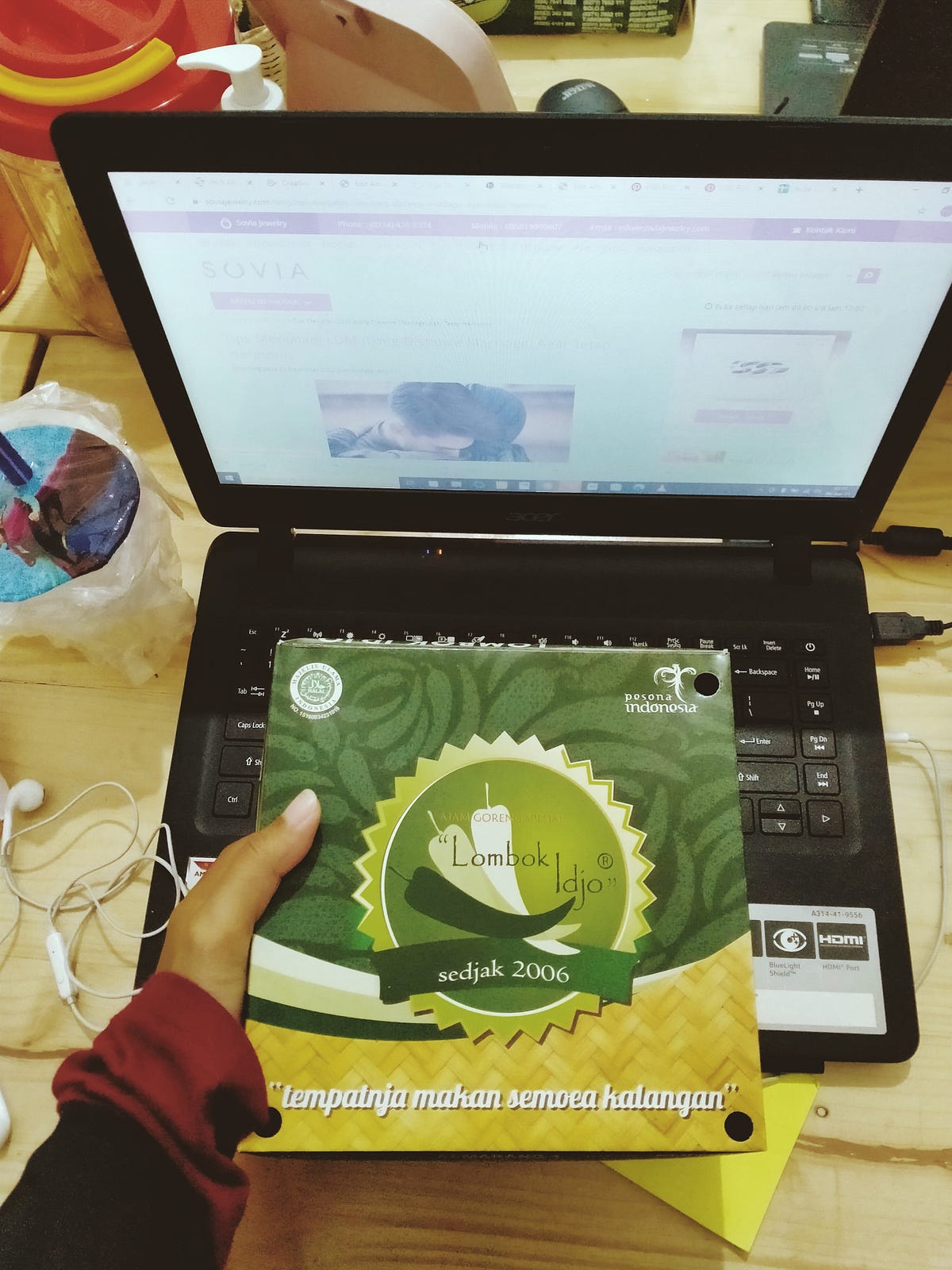 Di kosan, hujan.. 10 Juli 2021 | by Agen Neptunus | Medium